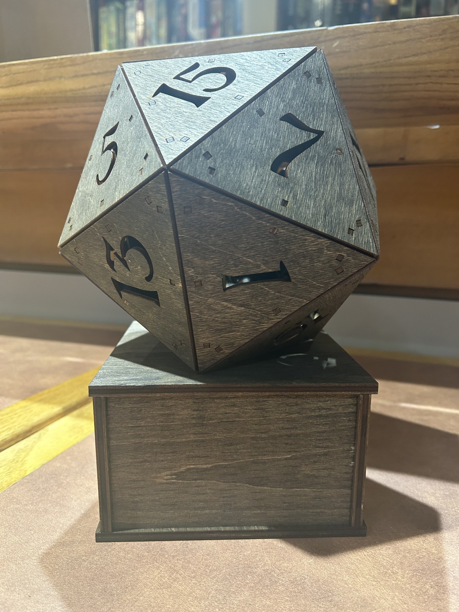 D20 Lamp - Boardgames.ca