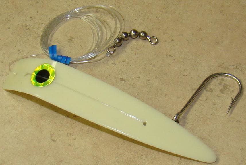 HOTSPOT APEX LURE 4.5" GLOW BUG - Black Sheep Sporting Goods