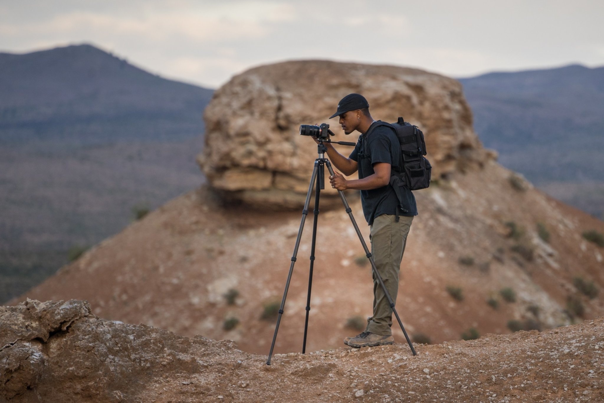 Chronicle Carbon Fiber Tripod Kit - Tuttle Cameras
