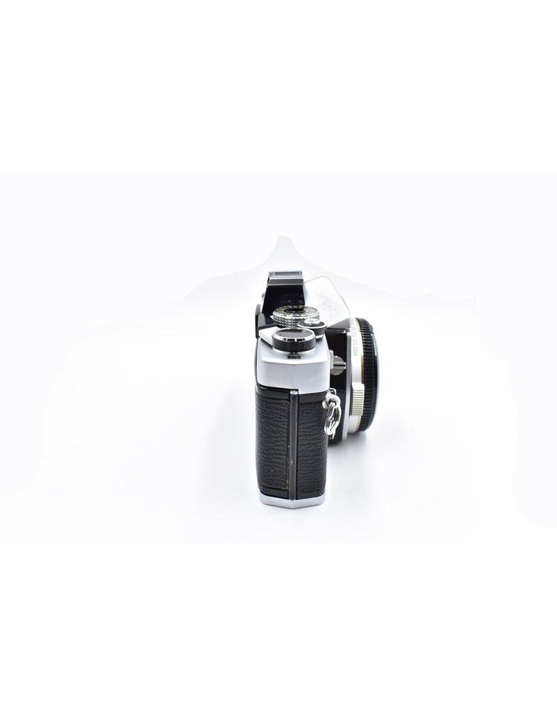 Pre-Owned Olympus OM-1 Body Only Silver 35mm Film Camera Pre-Owned Olympus OM-1 Body Only Silver 35mm Film Camera