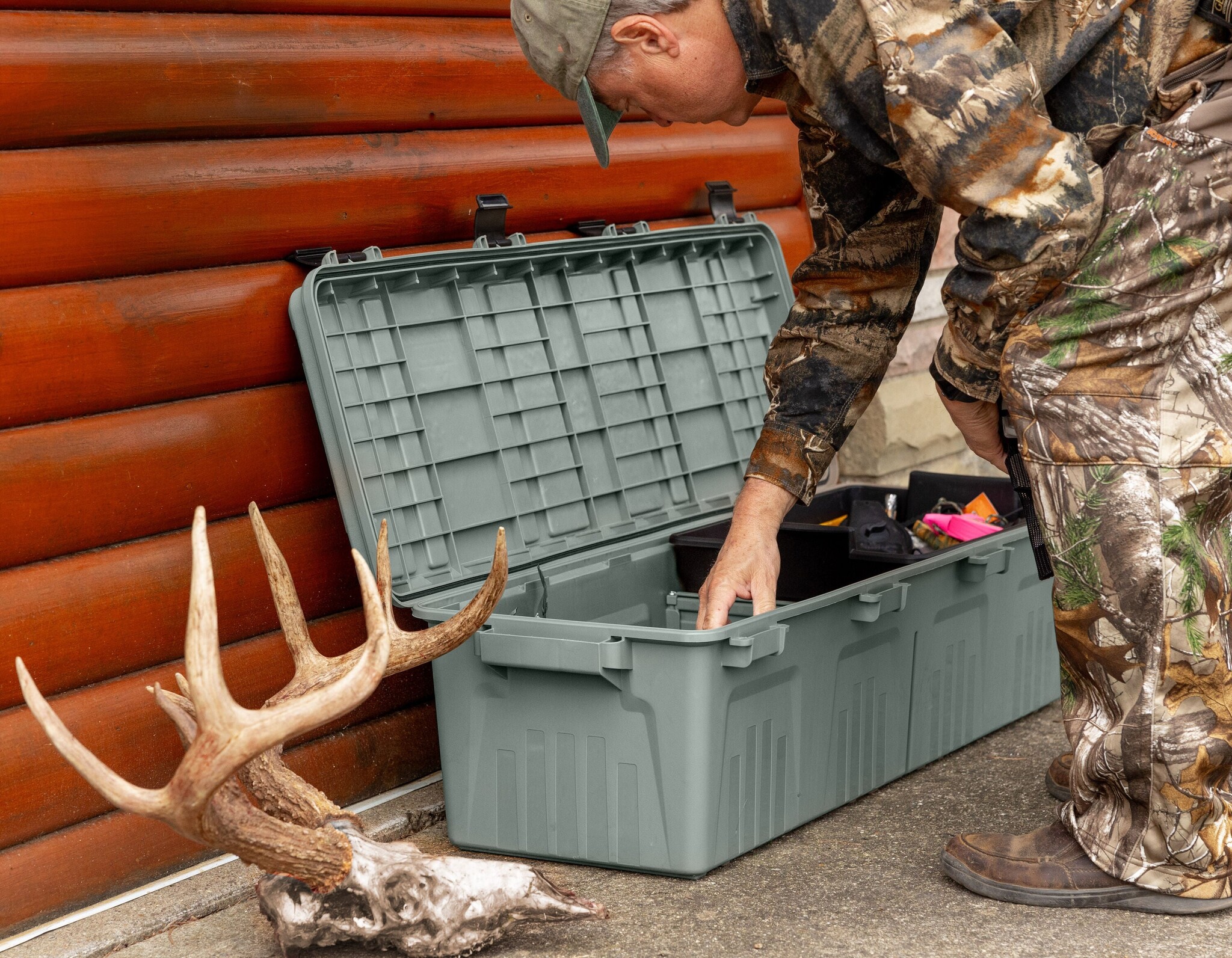 MTM The Mule Wheeled Mobile Gear Crate with Tray and Divider | Corlane ...