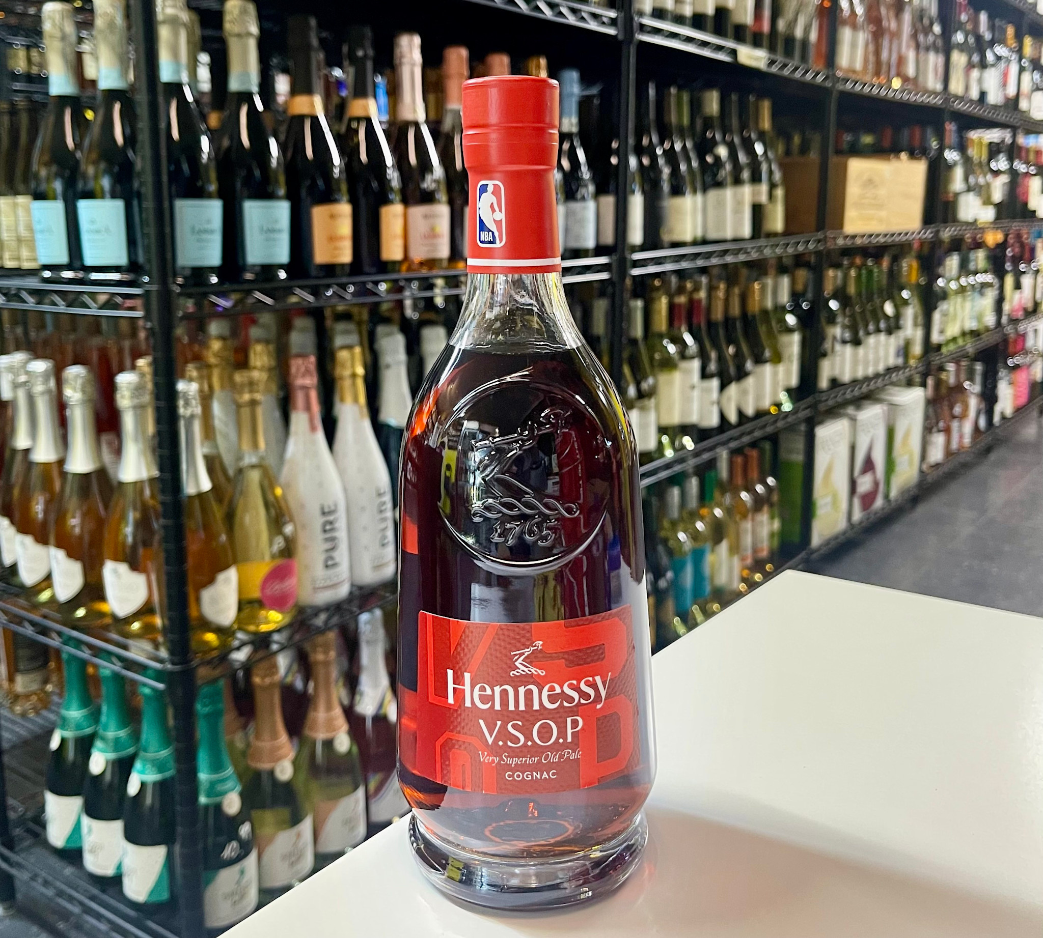 Hennessy V.S.O.P NBA Edition Cognac 750ml - Divino