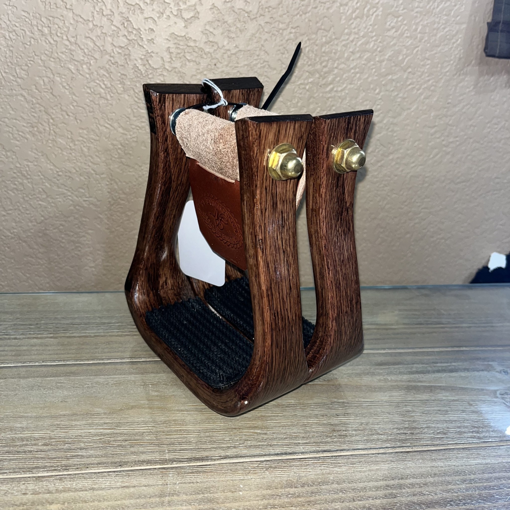 Nettles 2" Gripper Barrel Racer Cherry - Gold Buckle Tack