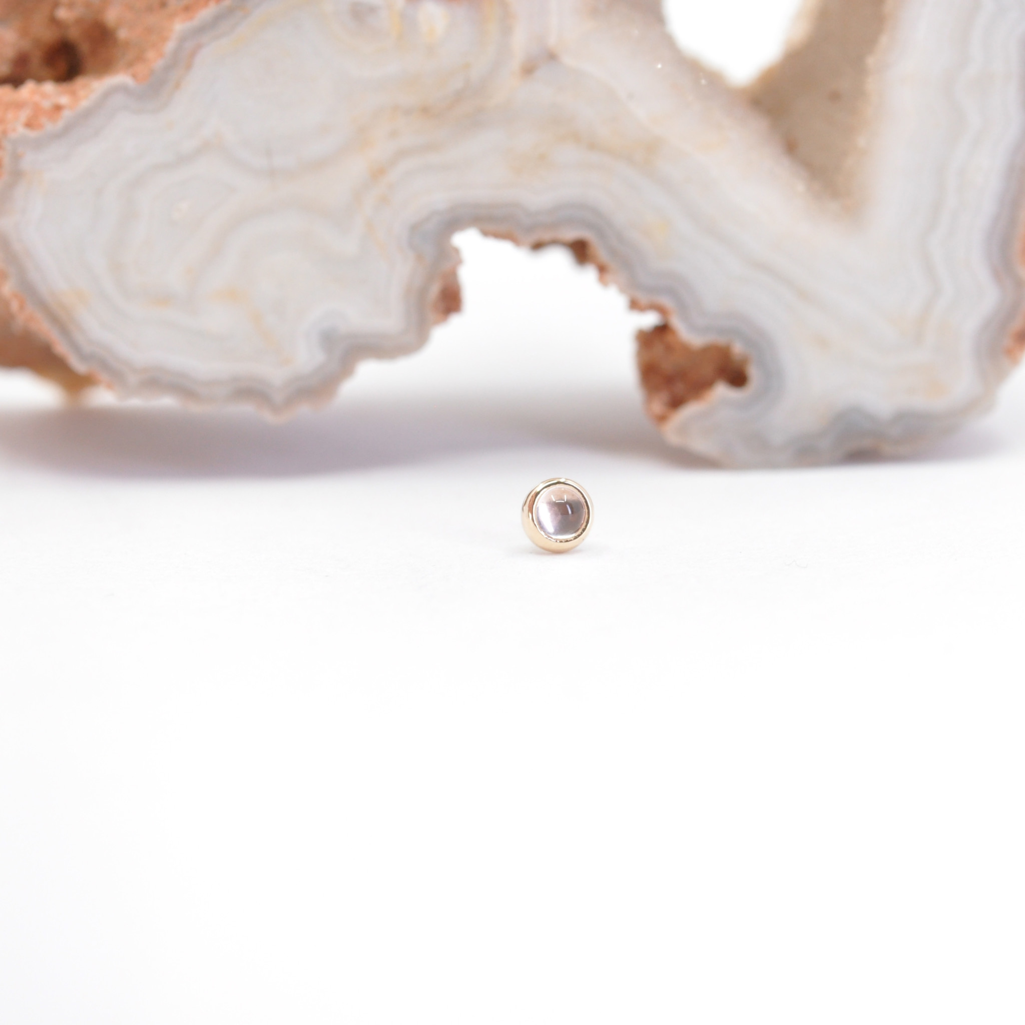 2mm Cup with Rose Quartz Cabochon in 14k Yellow Gold Threadless Ends ...
