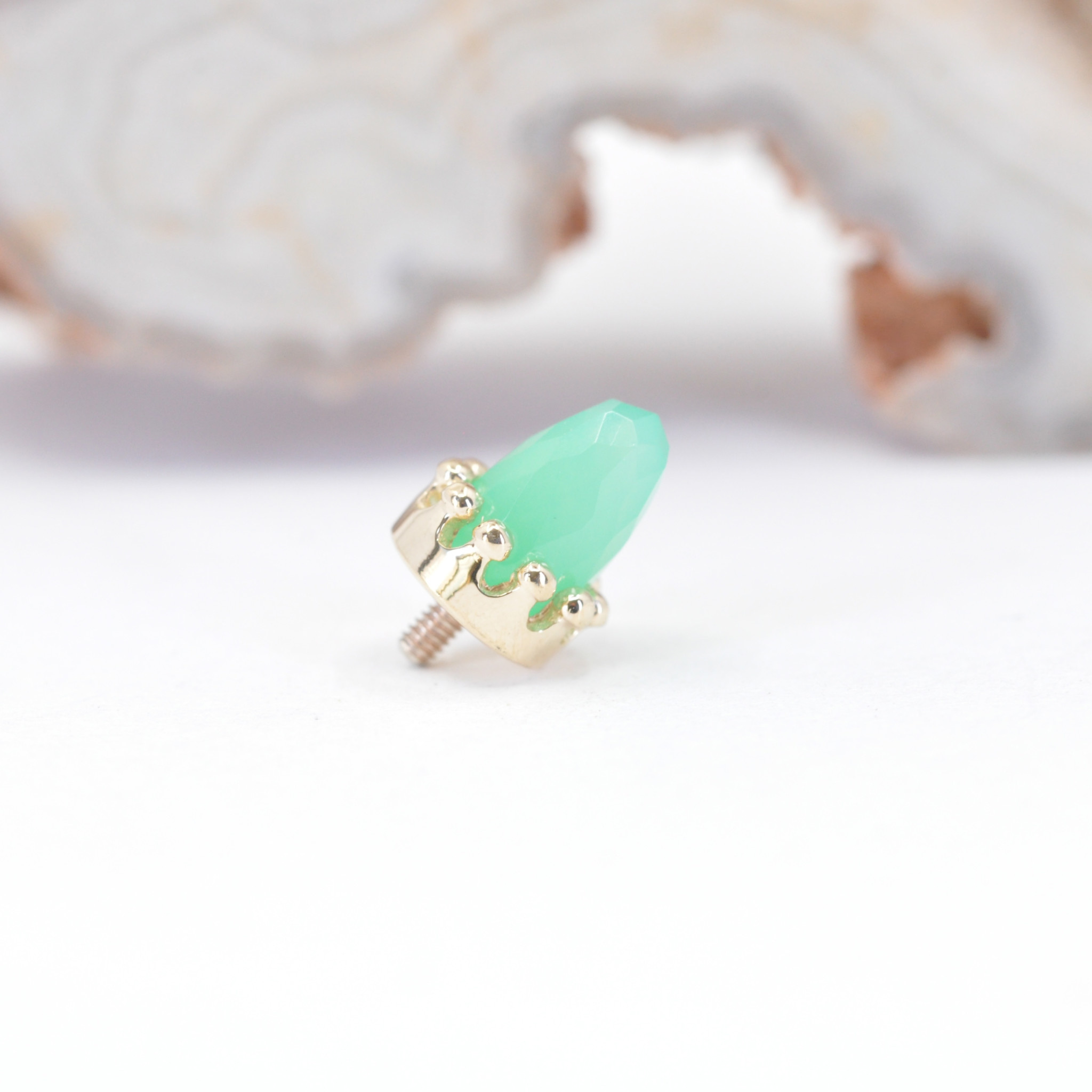 Crown Prong with Chrysoprase Bullet in 14k Yellow Gold 12g Threaded ...