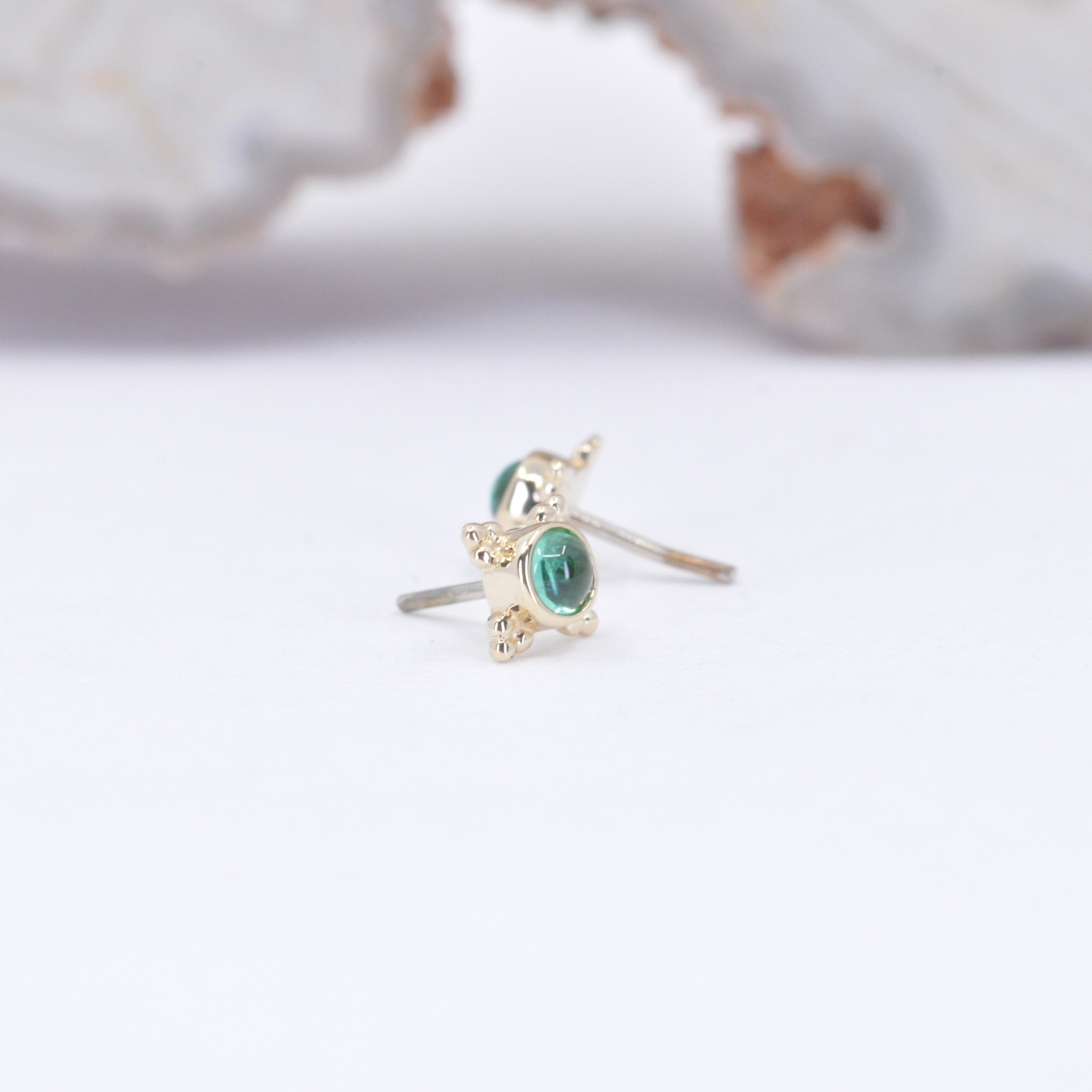 5mm Mini Kandy with Emerald Cabochon in 14k Yellow Gold Threadless End - Mint Piercing