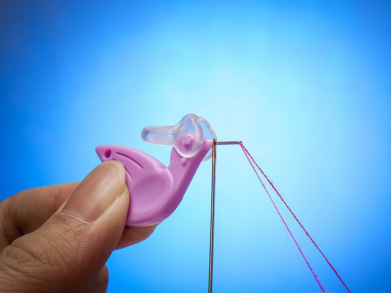Le Needle Bird - Hummingbird Needle Threader - Stitch by Stitch