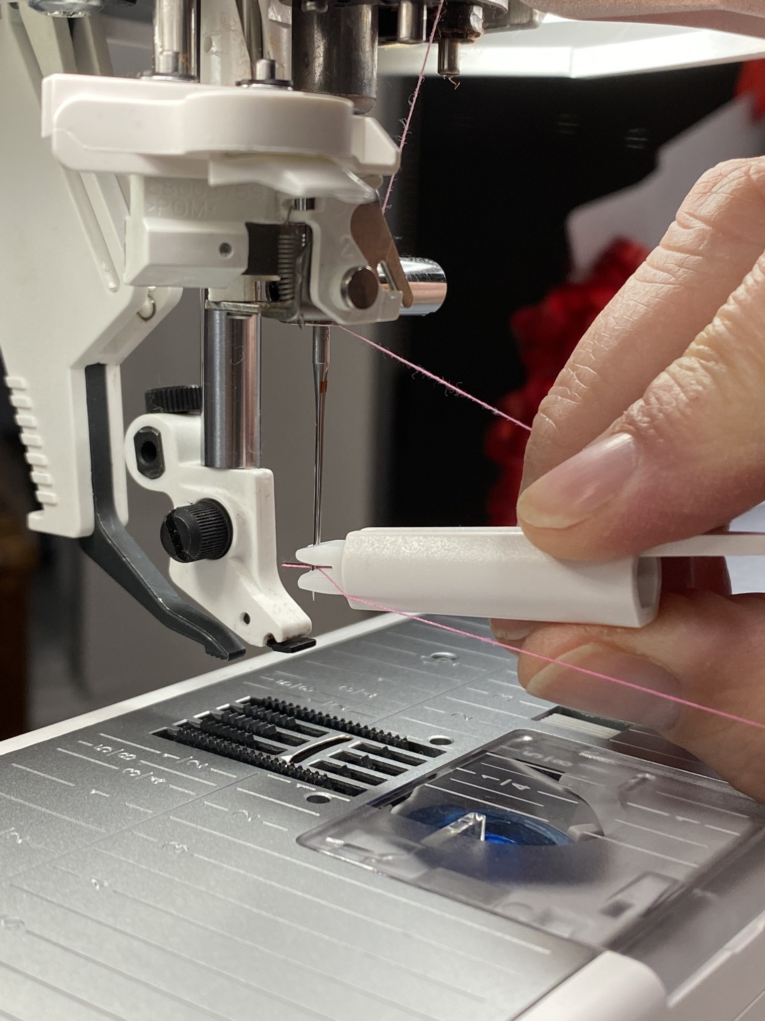 SVP Machine Needle Threader (Pfaff / HV) - Stitch by Stitch