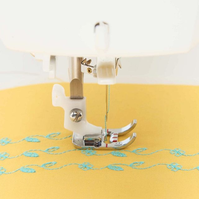 ONYX™ 30 Sewing Machine - Stitch by Stitch