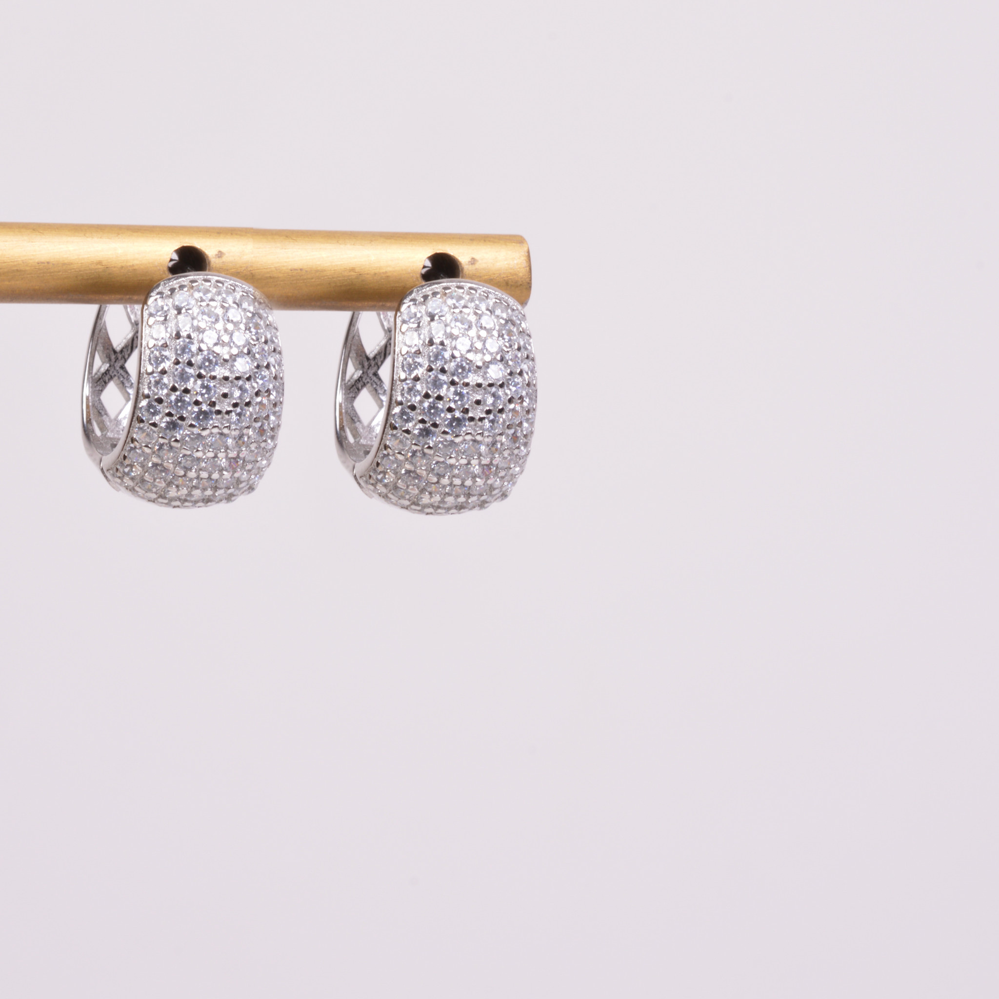 25-0228 Arracadas chunky zirconias plateado - ROSAGITANA