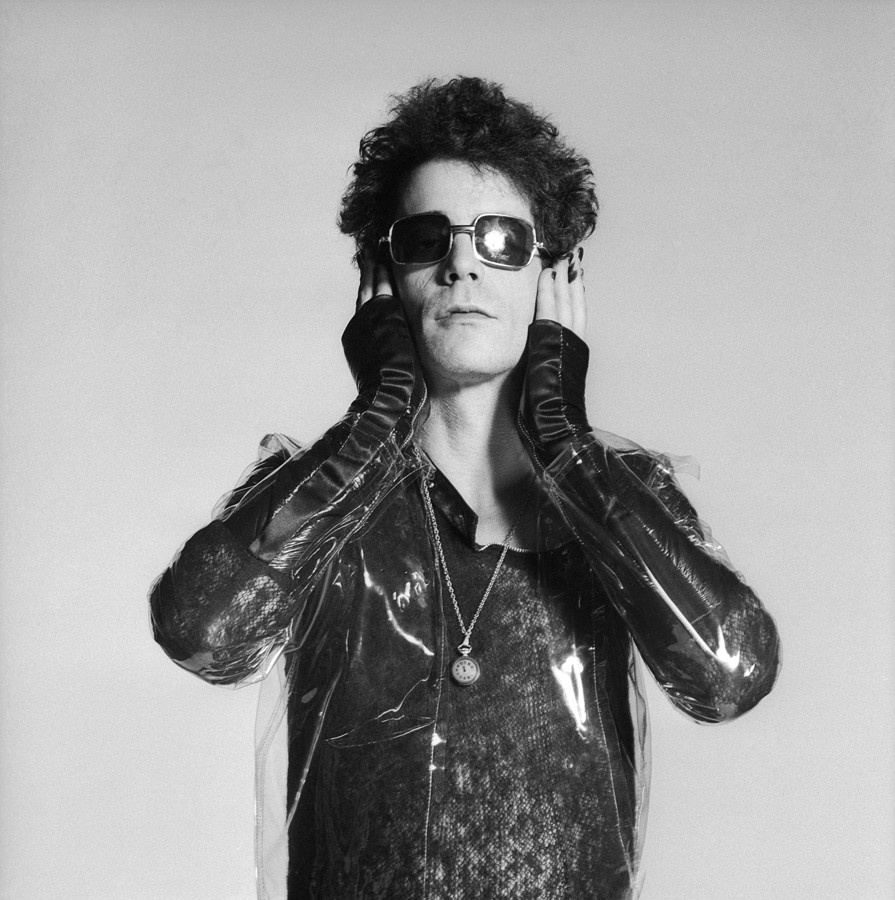 Lou Reed Holding Head, London 1976 by Mick Rock - Liss Gallery
