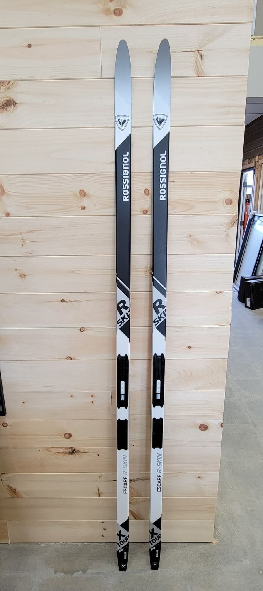 Rossignol X-Tour Escape R-Skin fix in Tour SI cross-country ski - Echo ...