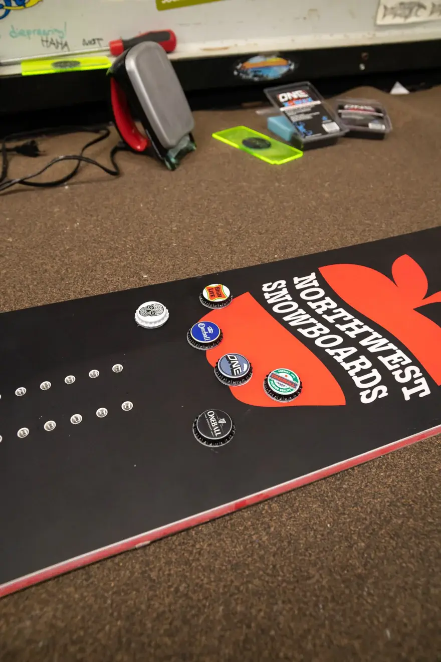 One Ball Traction Bottle Caps Snowboard Stomp Pad (6 pcs) - Echo Sports