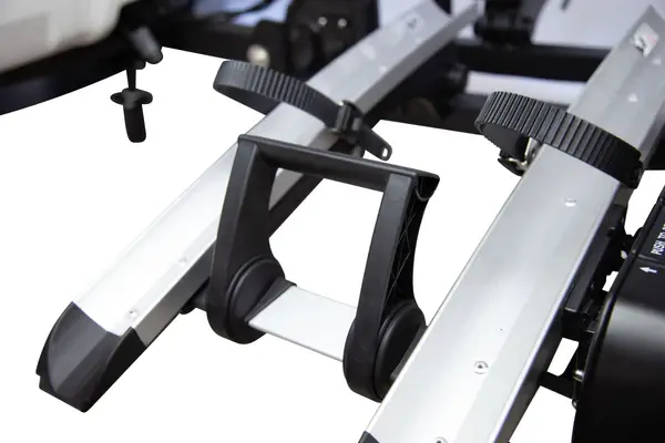 Saris motorized 2-bike rack, electric lift with lights - Echo Sports