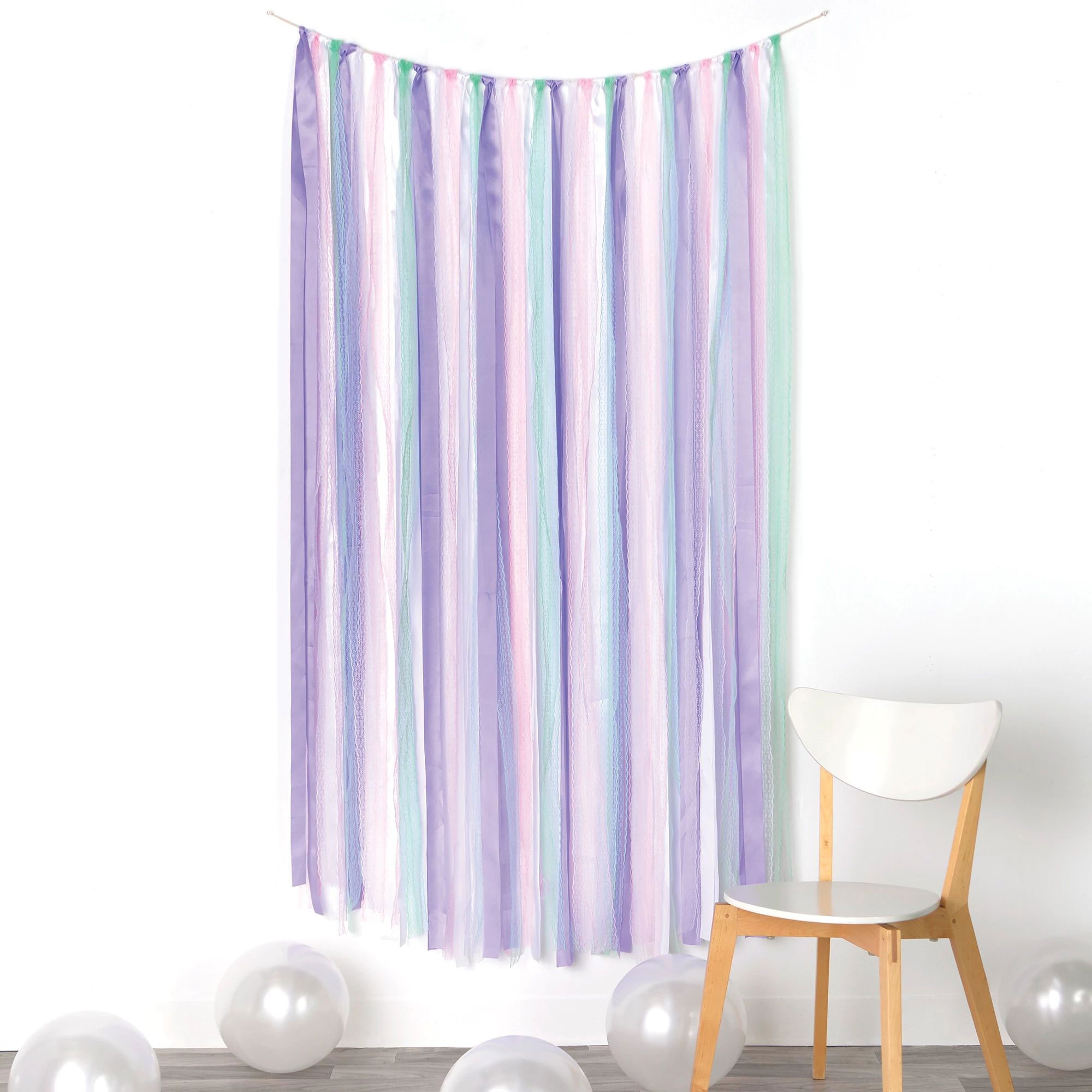 Flutter Deluxe Ribbon Backdrop - Party On!