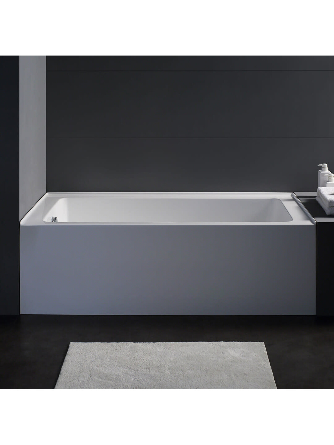 Bain en alcôve à tablier Zen Builder Jade 66''x32'' - Ossöm Salle De ...