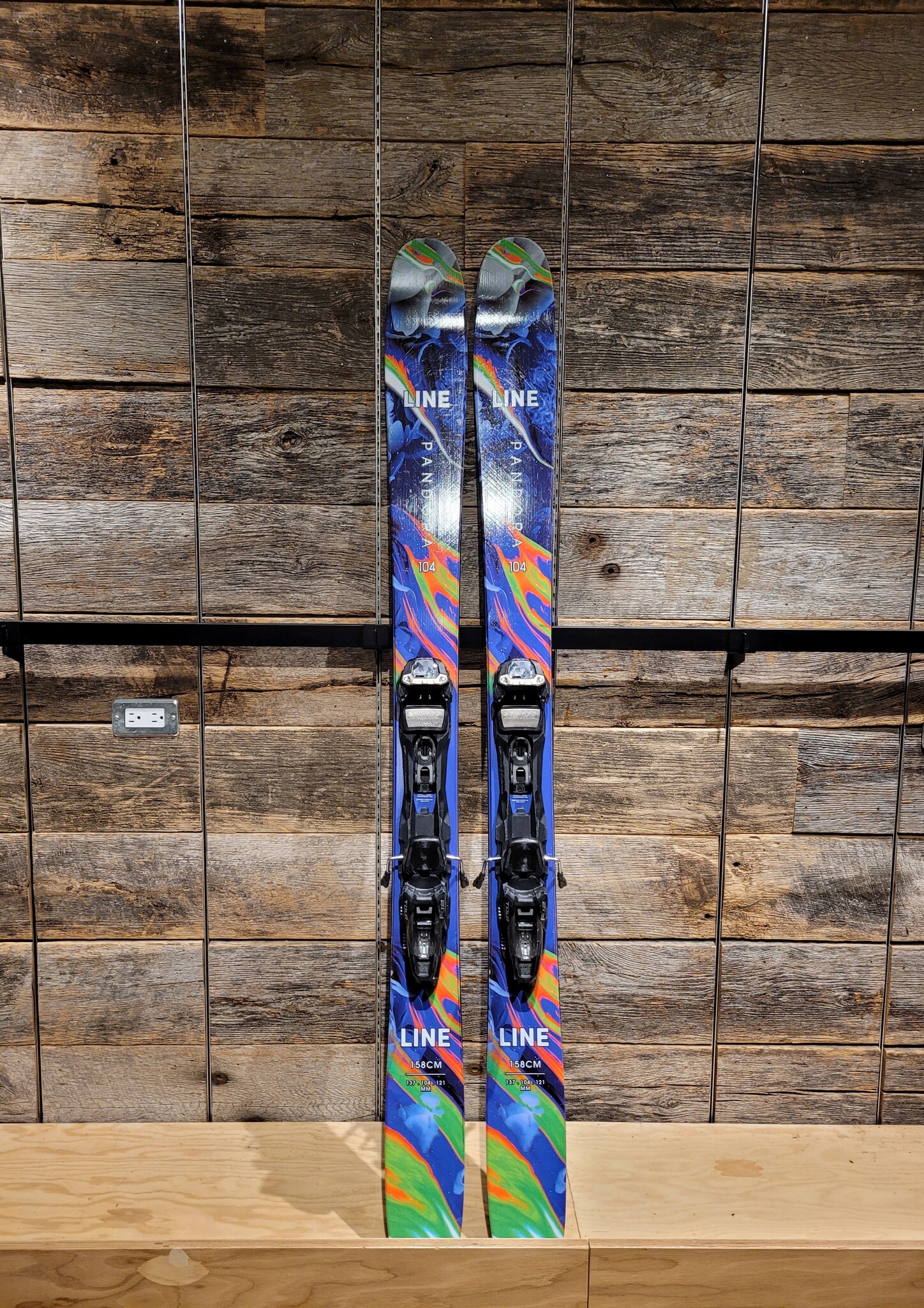 2024 Line Pandora 104 w/ Marker F12 (Ex-Rental) - Premium Mountain Rental