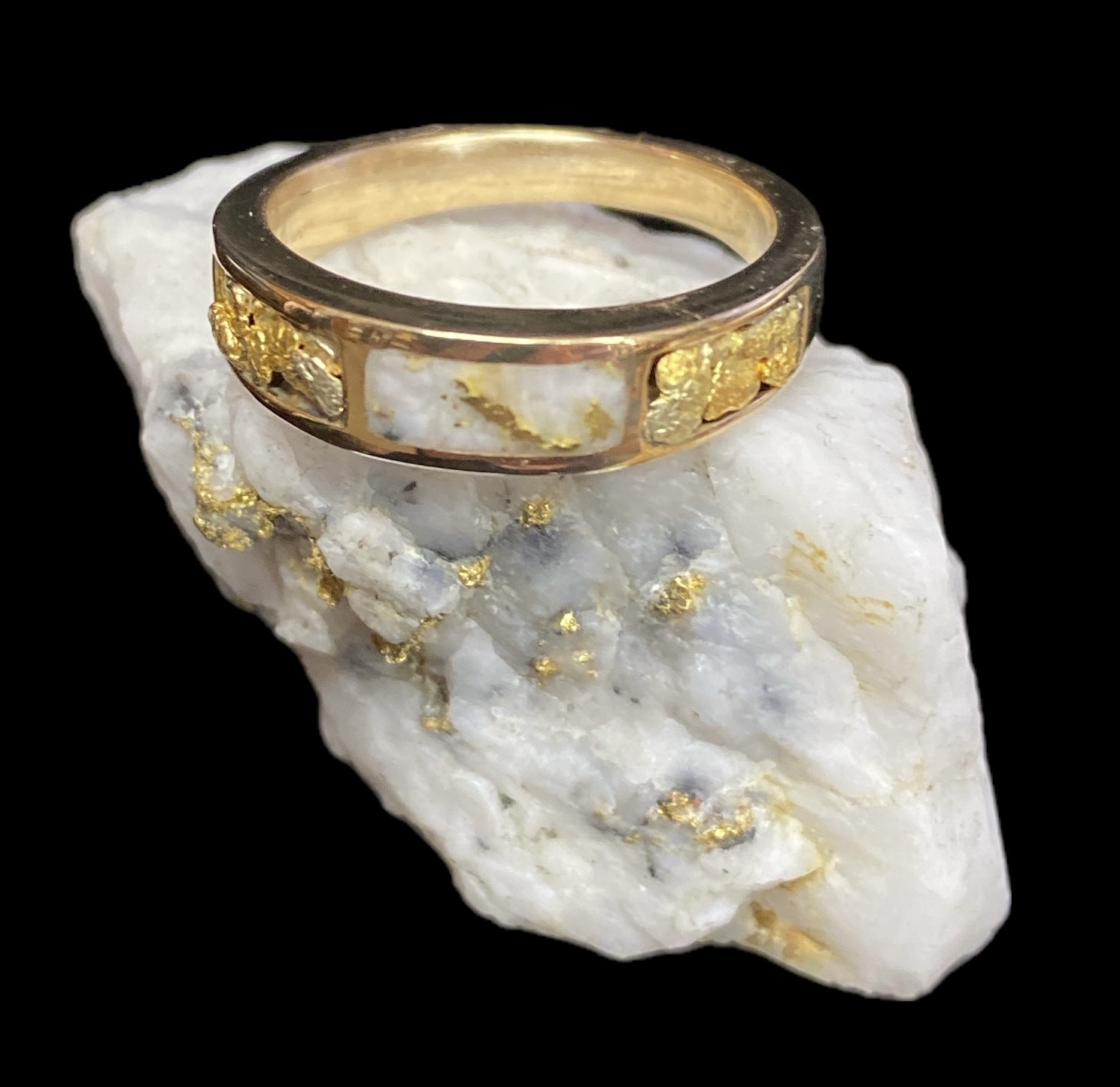Gold Quartz Ring - RL733NQ-(G4) size 7.25 - White Buffalo