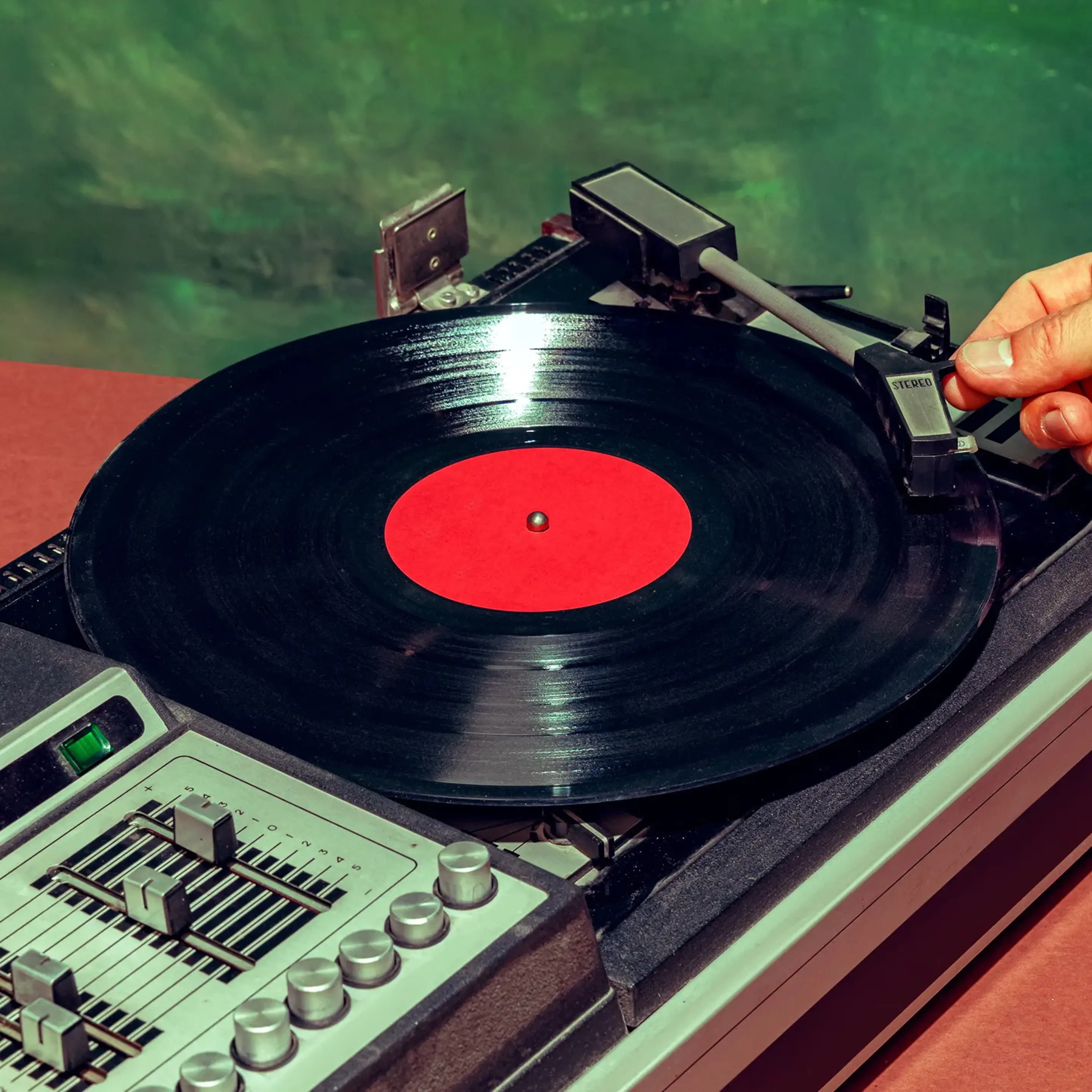 The Evolution of Vinyl Records | Play de Record - Play De Record