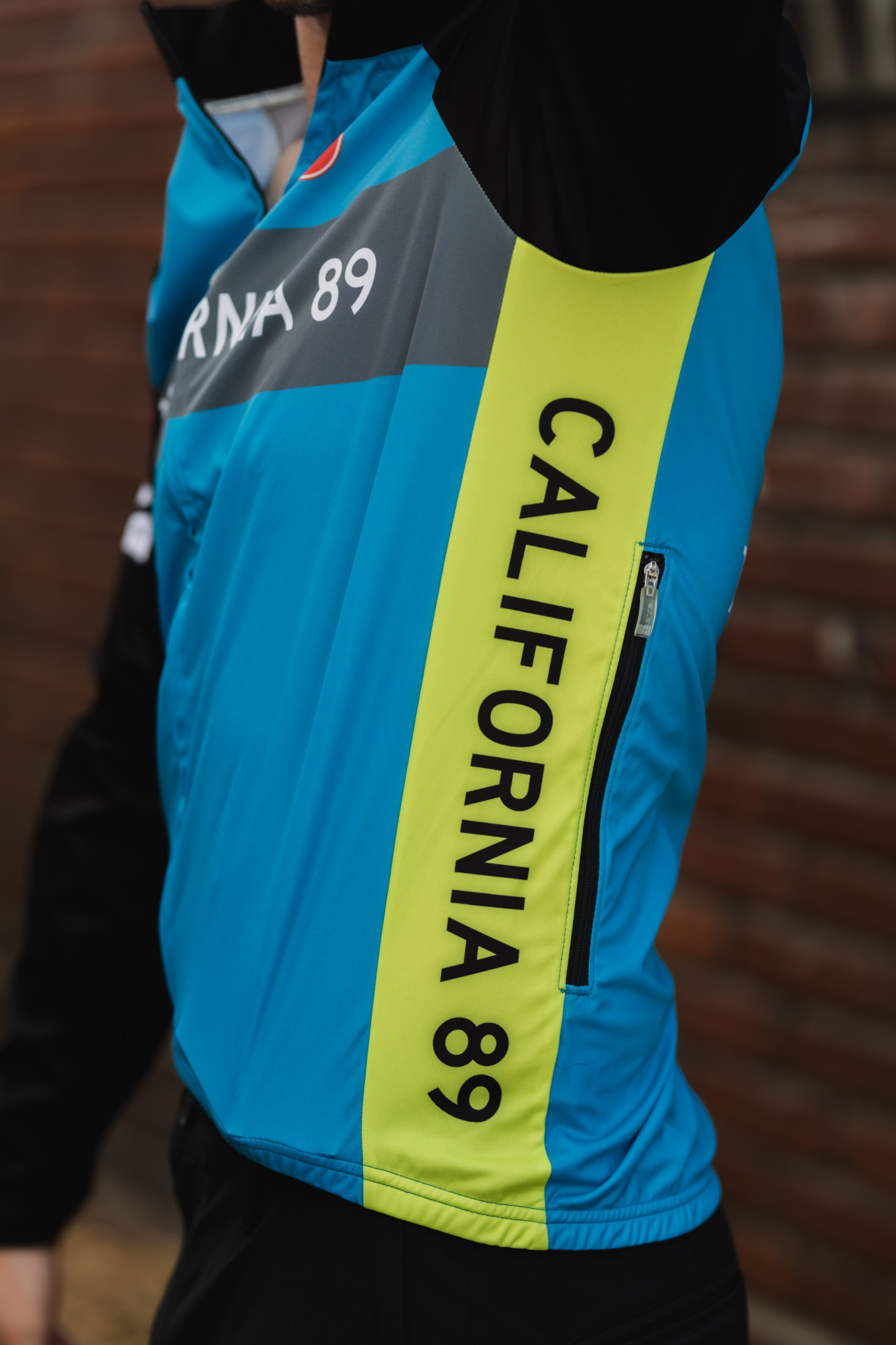 Castelli Men's Take A Peak Wind Jacket - California 89