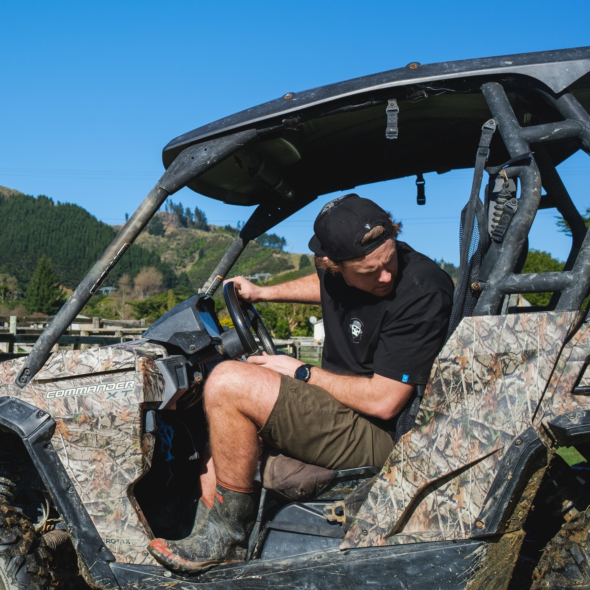 HUNTERS ELEMENT RAKAIA SHORTS KHAKI - Gunco Sports