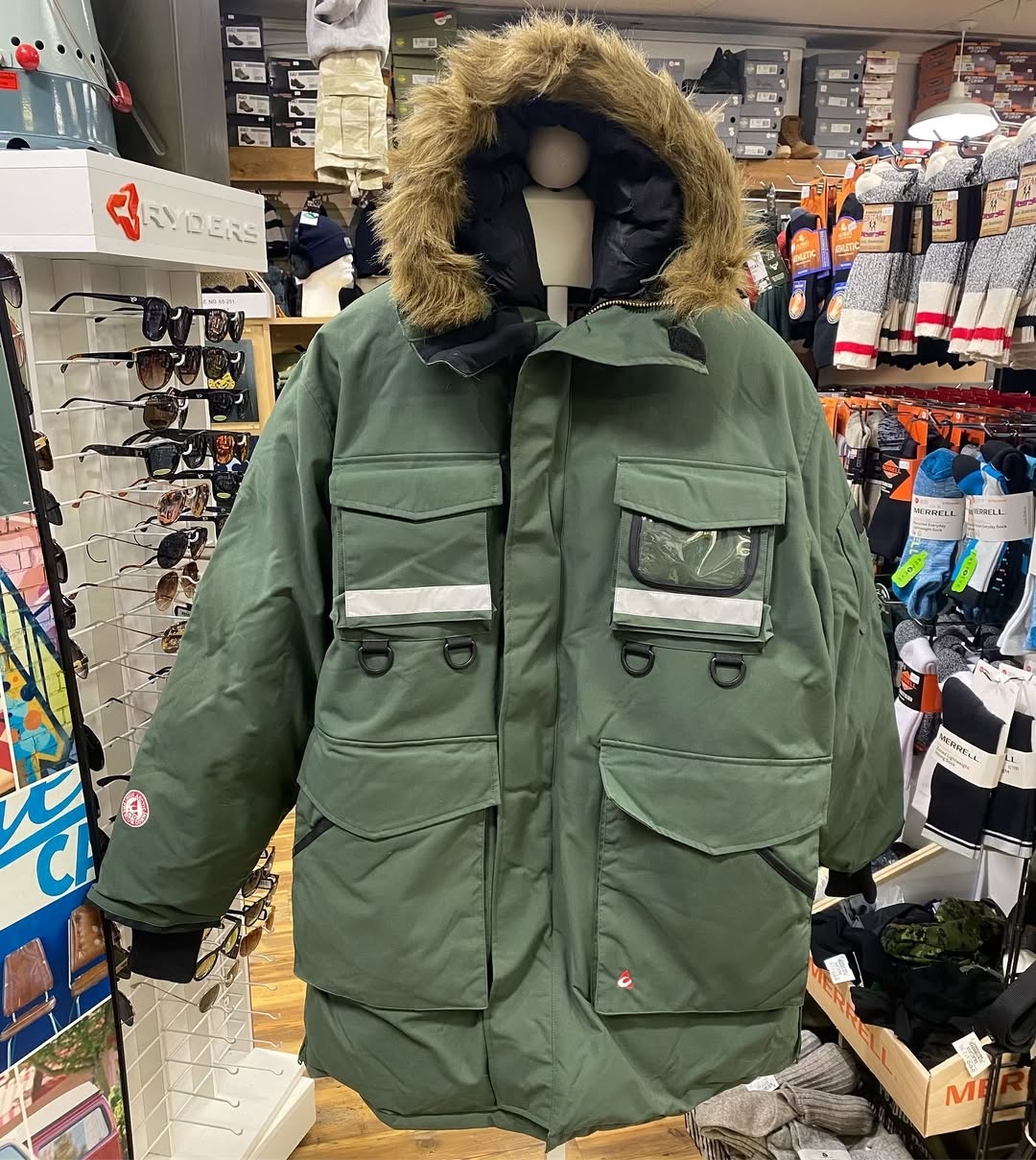 PROFESSIONAL EXTREME COLD WEATHER ICEPAK DOWN PARKA - Smith Army Surplus