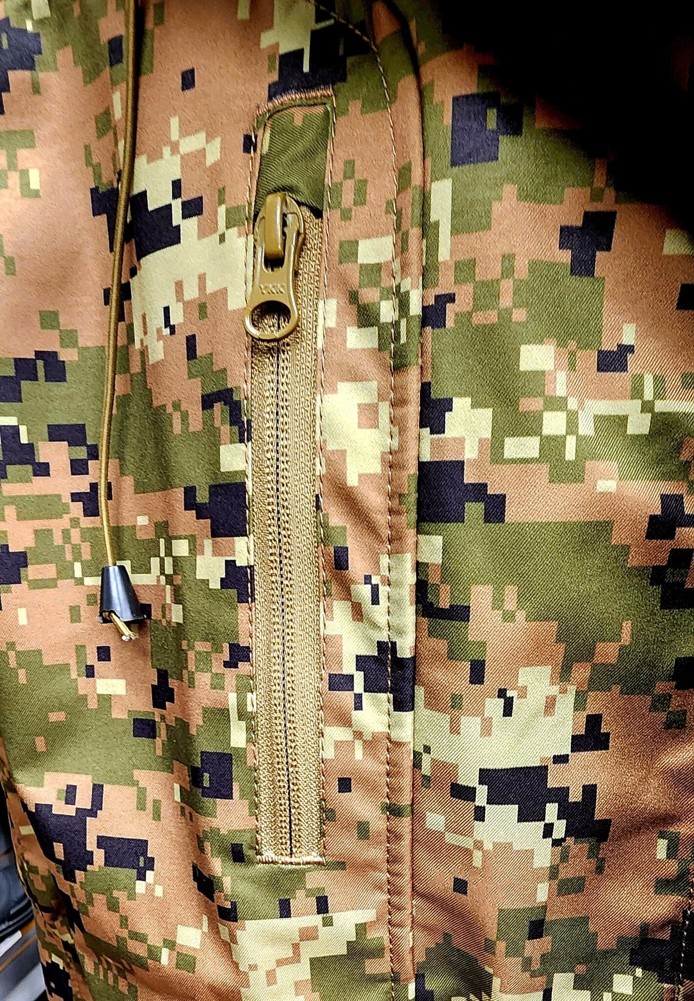 CAMOUFLAGE RAIN JACKET - Smith Army Surplus