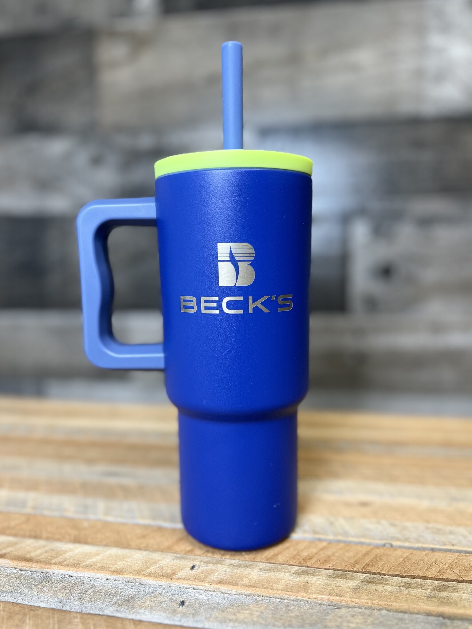 04373 Simple Modern Trek - Beck's Country Store