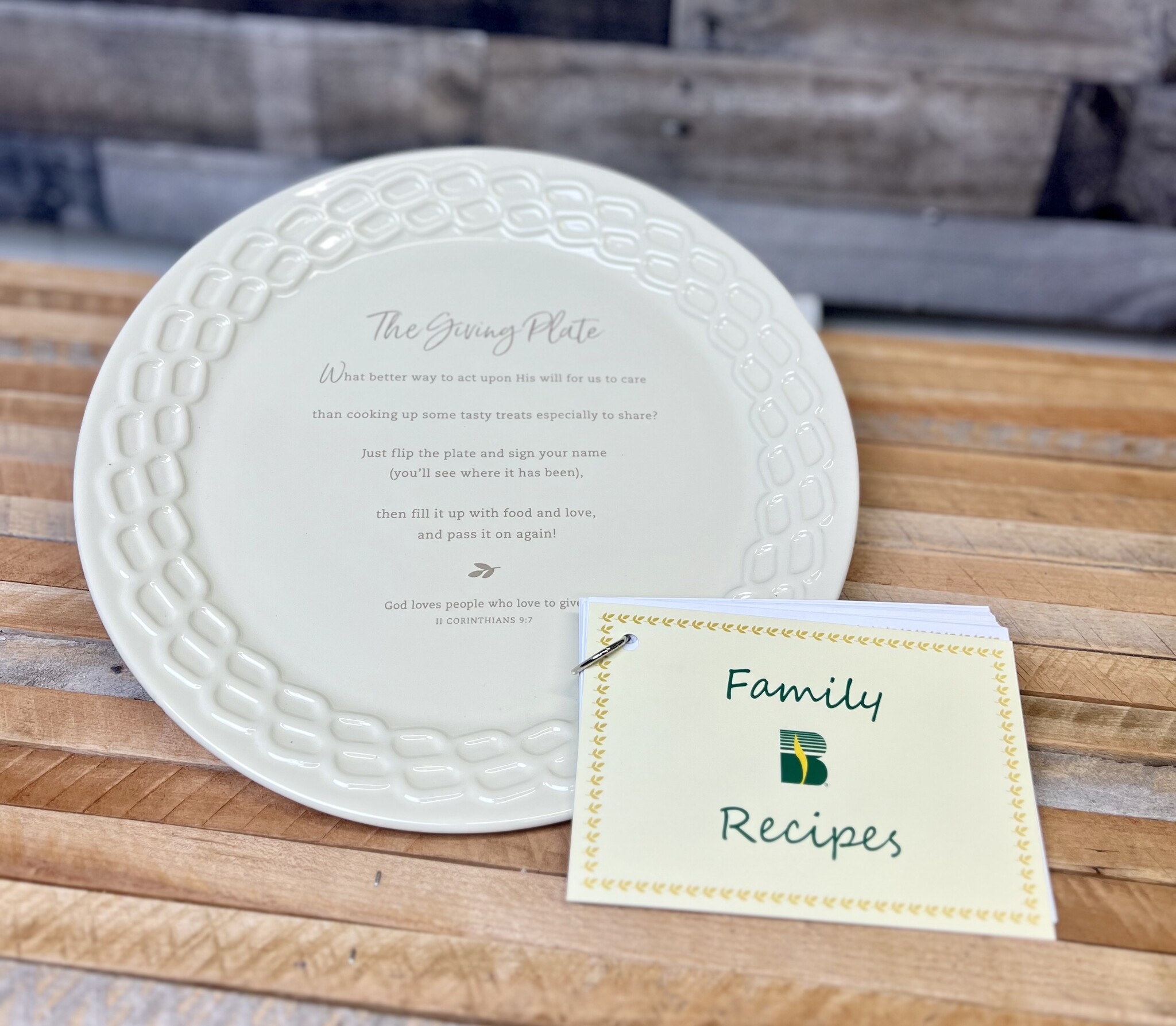 04737 Giving Plate + Recipe Book Bundle - Beck's Country Store