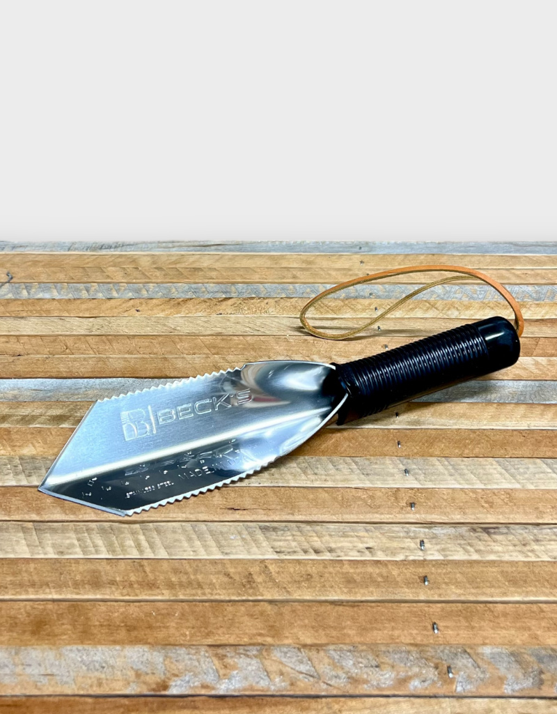 04676 All Pro Gator Serrated Digging Trowel - Beck's Country Store