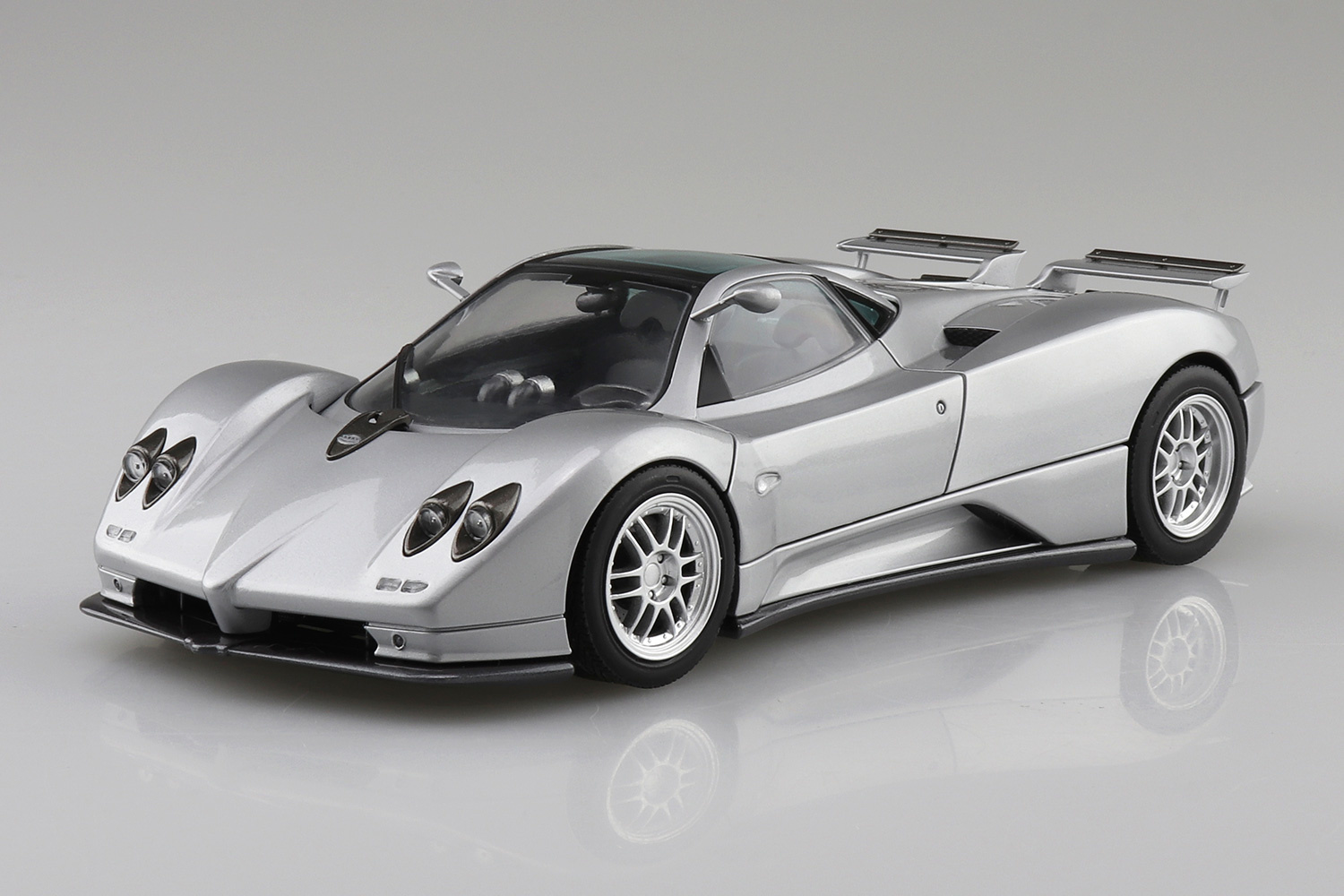Aoshima 05602 - 1/24 '00 Pagani Zonda C12S Plastic Model Kit - Hub Hobby