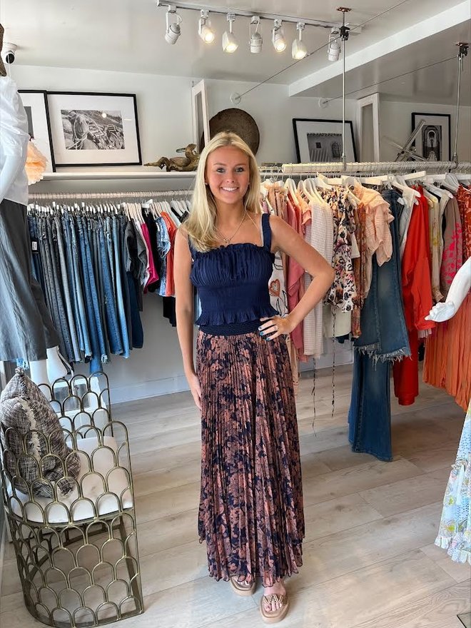 Dukes Clothier Online - Dukes Online