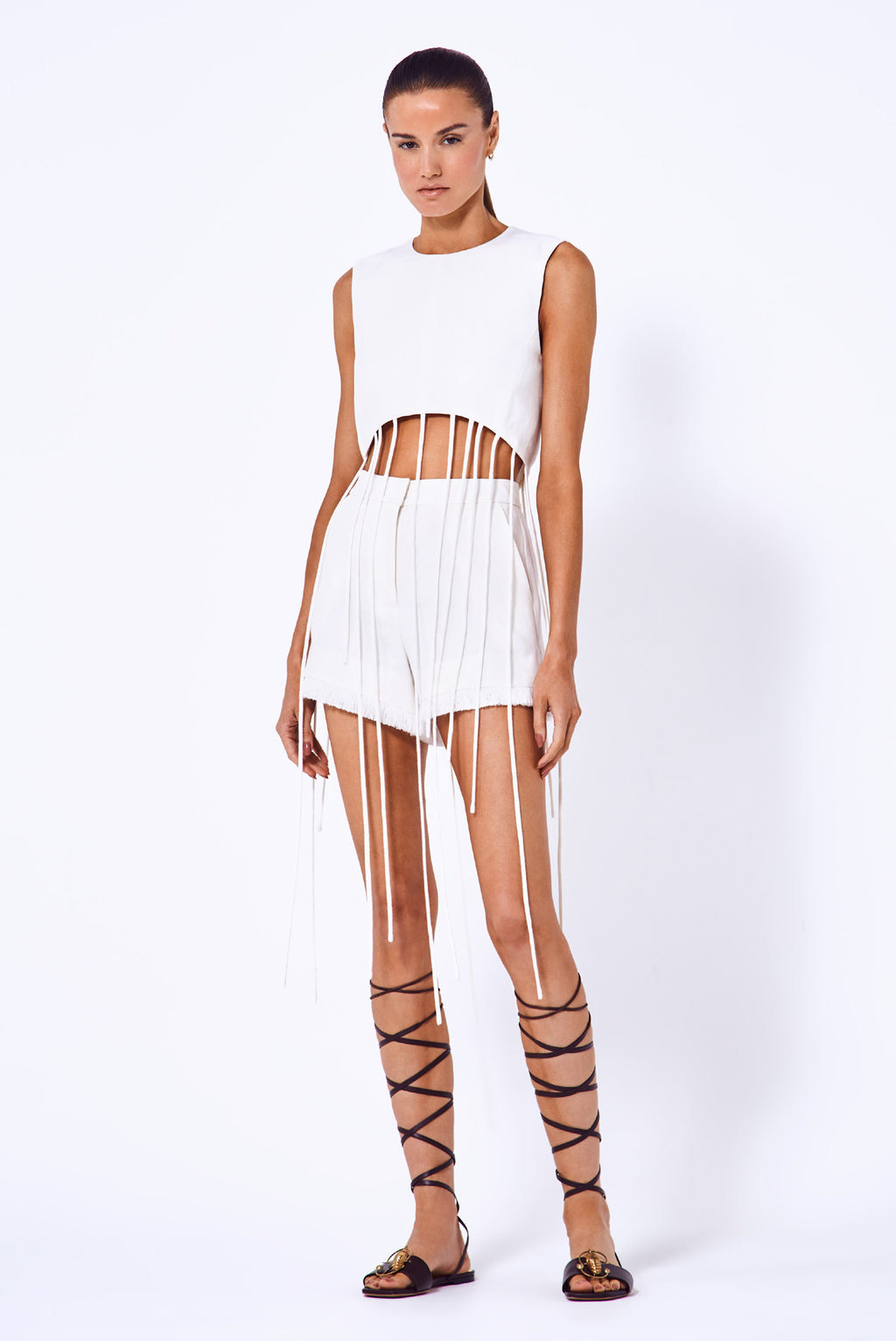 Alexis- Loreli Short- White - Dukes Online