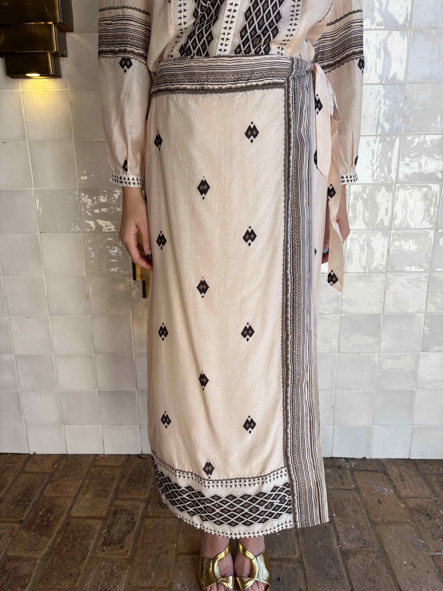 Maria Cher- Bayou Felicity Skirt- Nude - Dukes Online