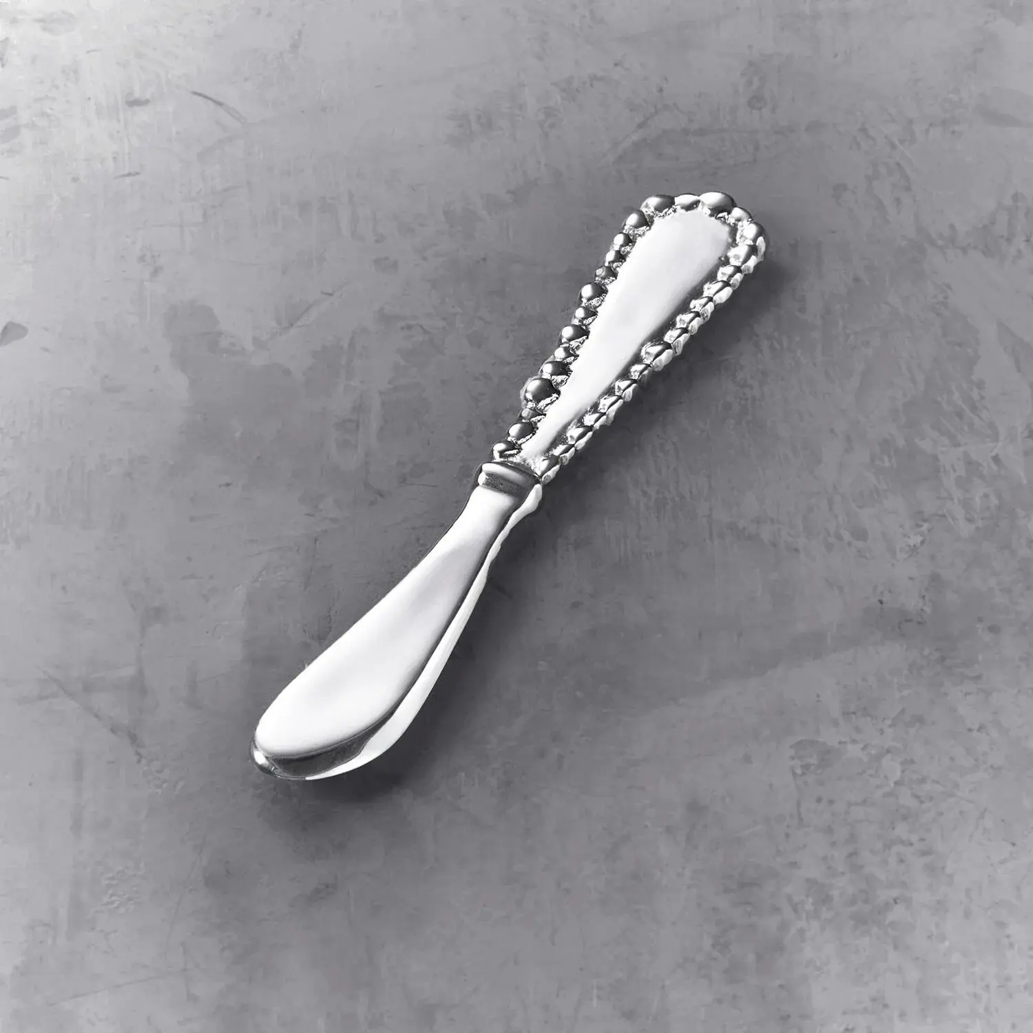 Beatriz Ball Organic Pearl Spreader - Judy At The Rink
