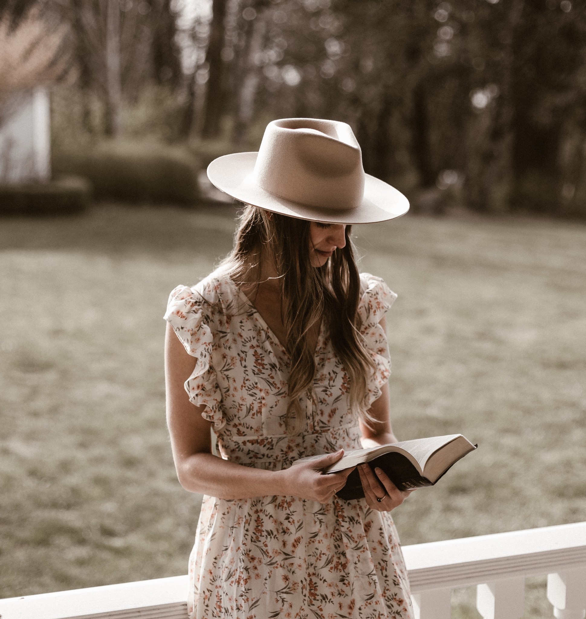 Canadian Hat: A Brief History - Roxanns Hats of Fort Langley