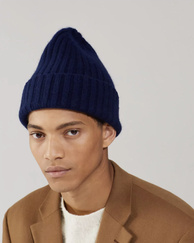 Le Bonnet: Grand Bonnet Bleu Nuit | Vêtements pour homme | MICHEL BRISSON