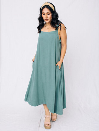 Trendy Women's Clothing & Elevated Basics - MAVEN