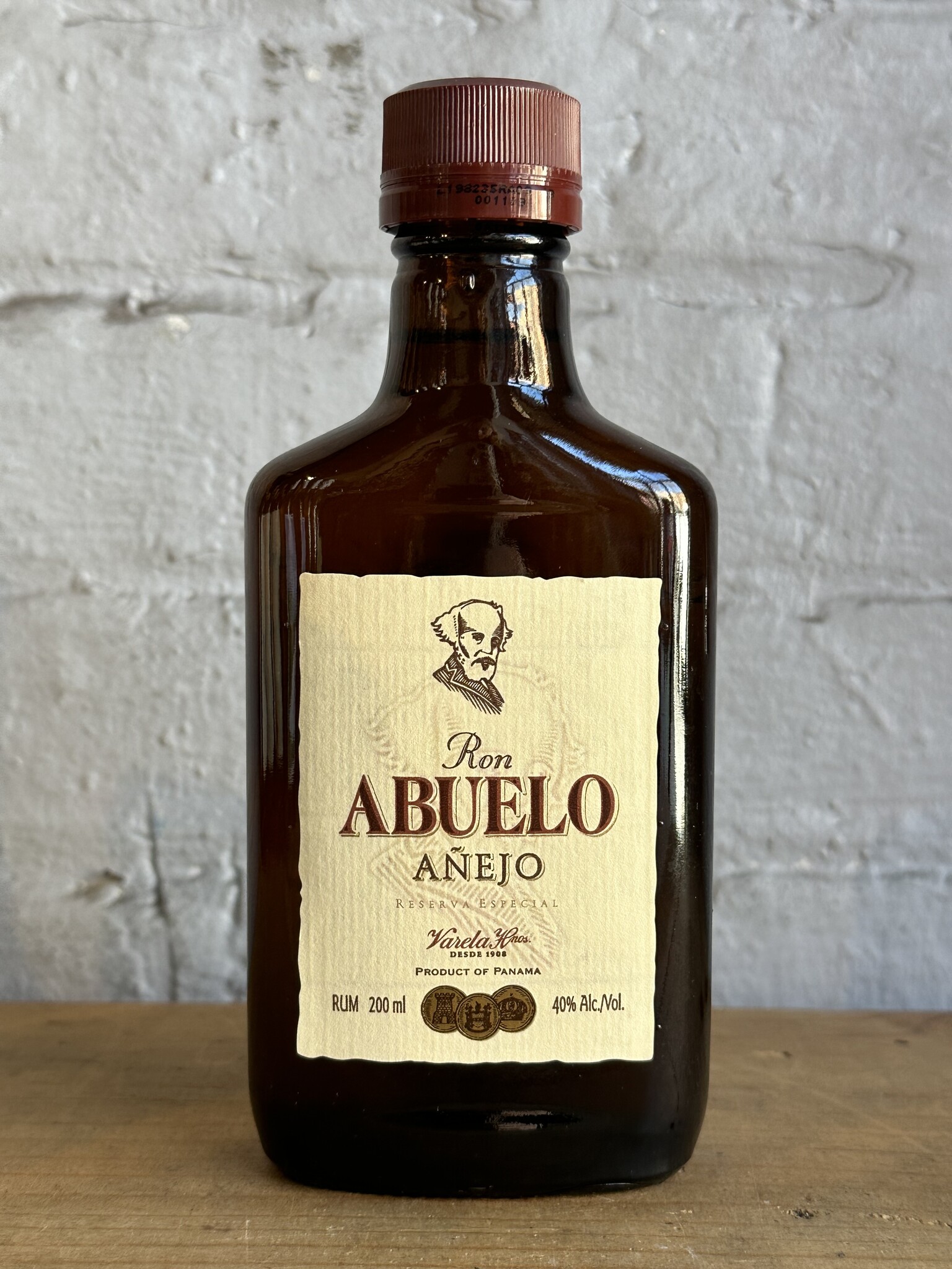 Ron Abuelo Anejo Rum - Panama (200ml) - GNARLY VINES