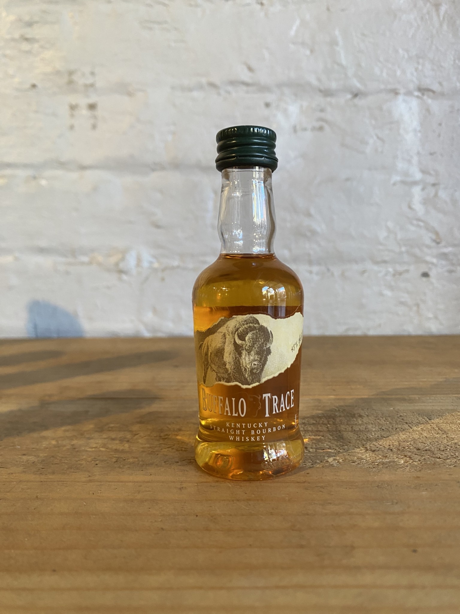 Buffalo Trace Straight Bourbon Whiskey - KY (50ml) - GNARLY VINES