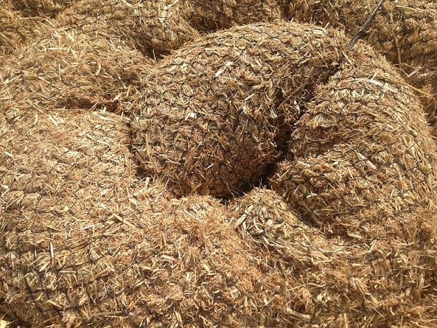 Straw Wattle with Natural Net 9" x 25' - Item # 69236439 - Silt ...