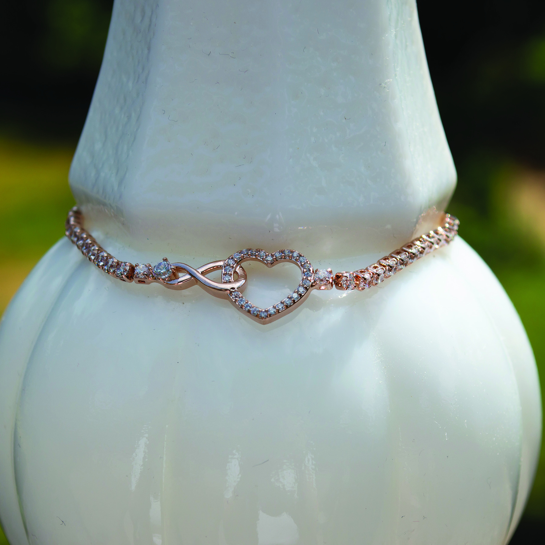 Infinity Heart Rose Gold Bracelet 玫瑰金色手鐲——無限的心 - 天道北美網路書房 U.S. Tien Dao ...