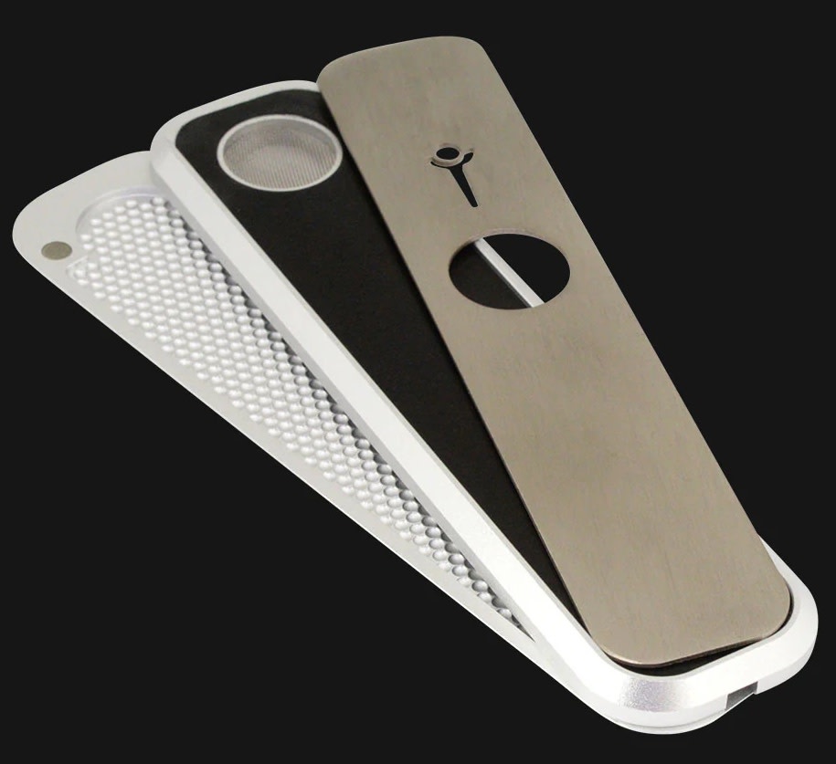 Genius™ Pipes - Black With Silver Body - Borosyndicate