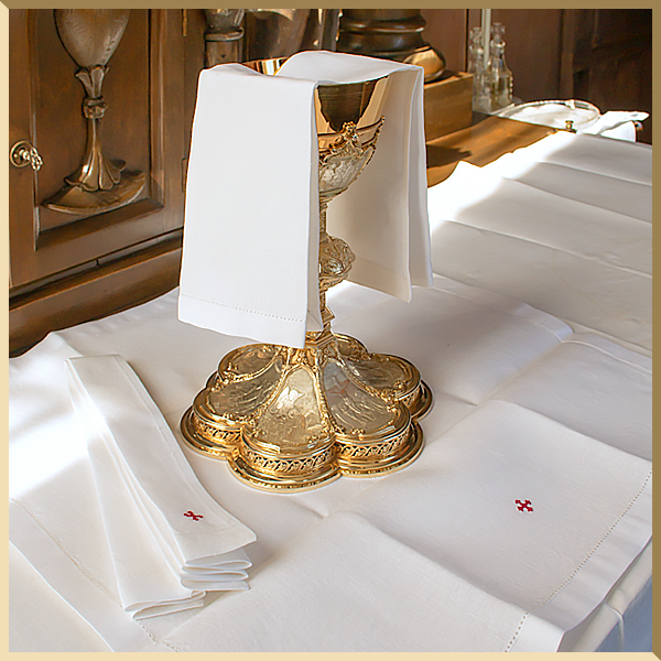 Premium Altar Linen Set - Biretta Books