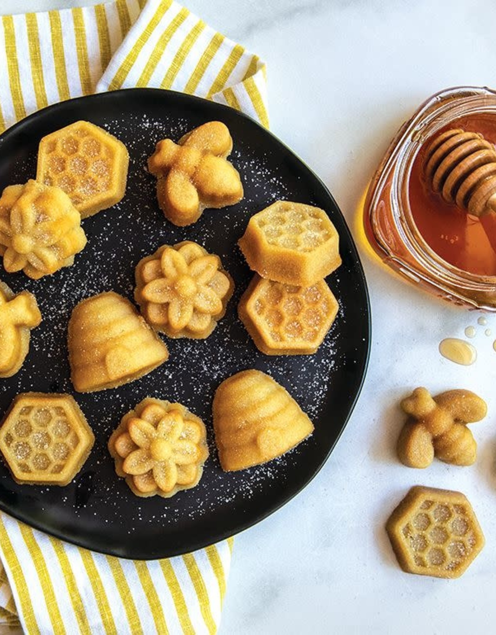 Beehive Cakelet Pan - Duluth Kitchen Co