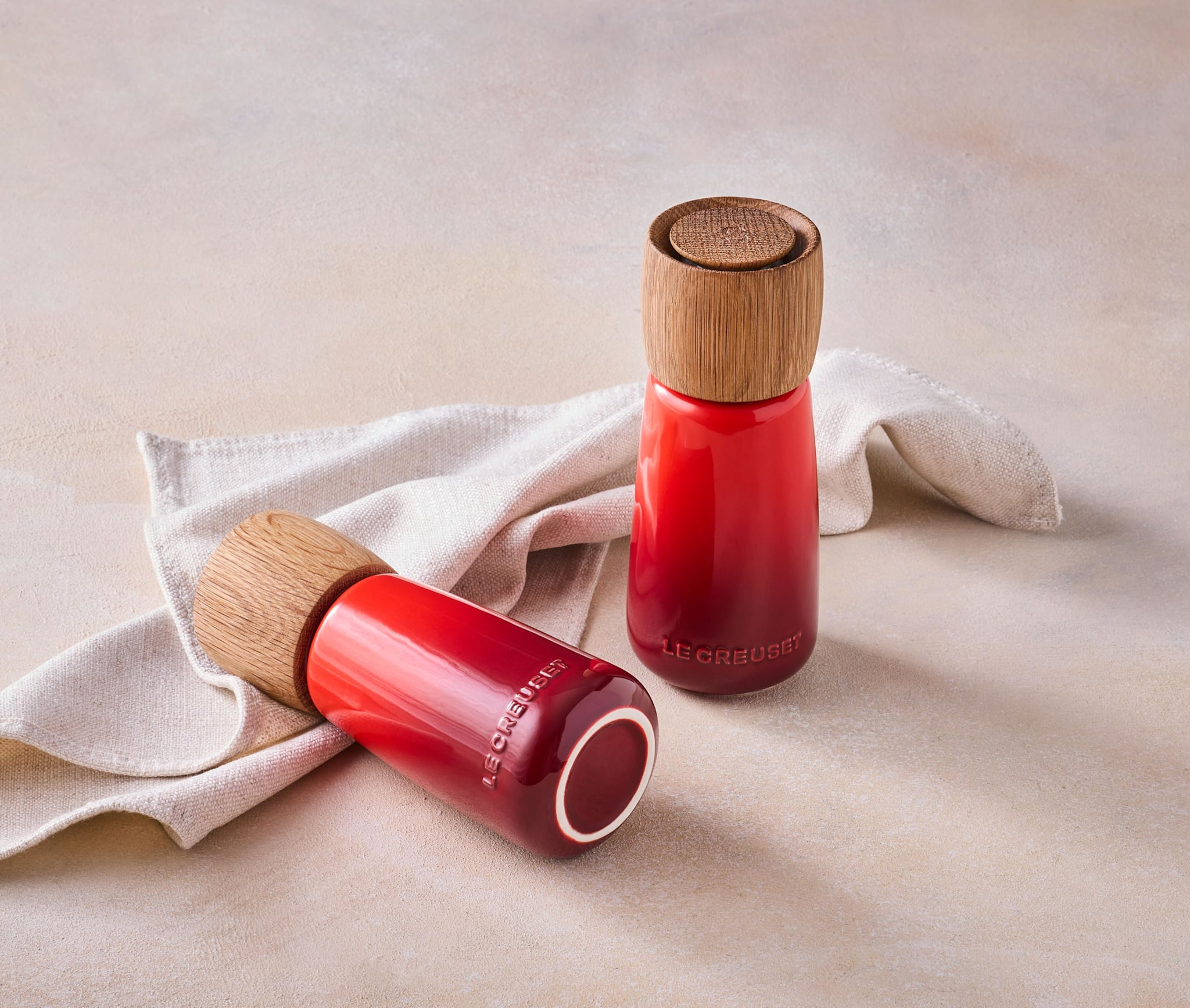 Le Creuset Alpine Pepper Mill - Cerise, 7 in. | Le Creuset - Duluth ...