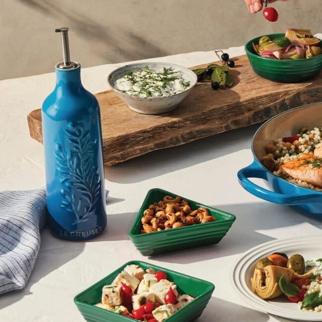 Le Creuset Olive Branch Oil Cruet - Marseille, 20 oz. | Le Creuset ...