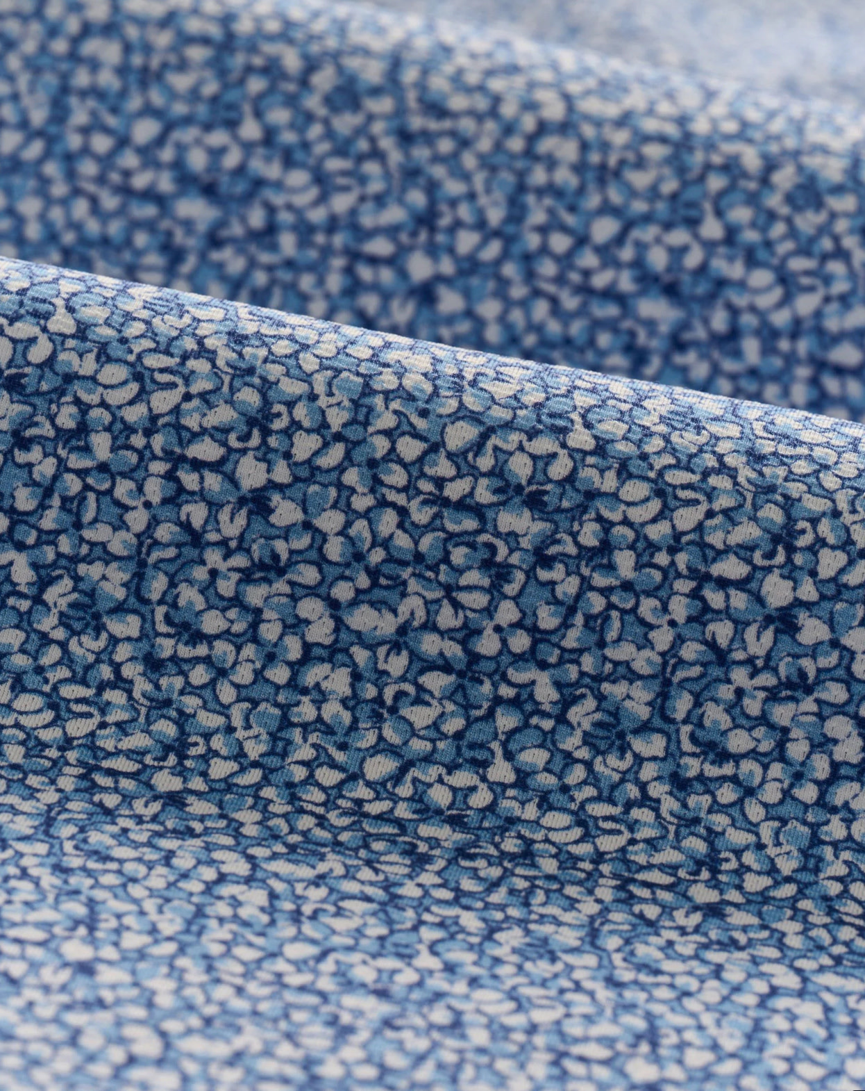 Classic Fit Blue Waylan Shirt - Benjamin's Menswear