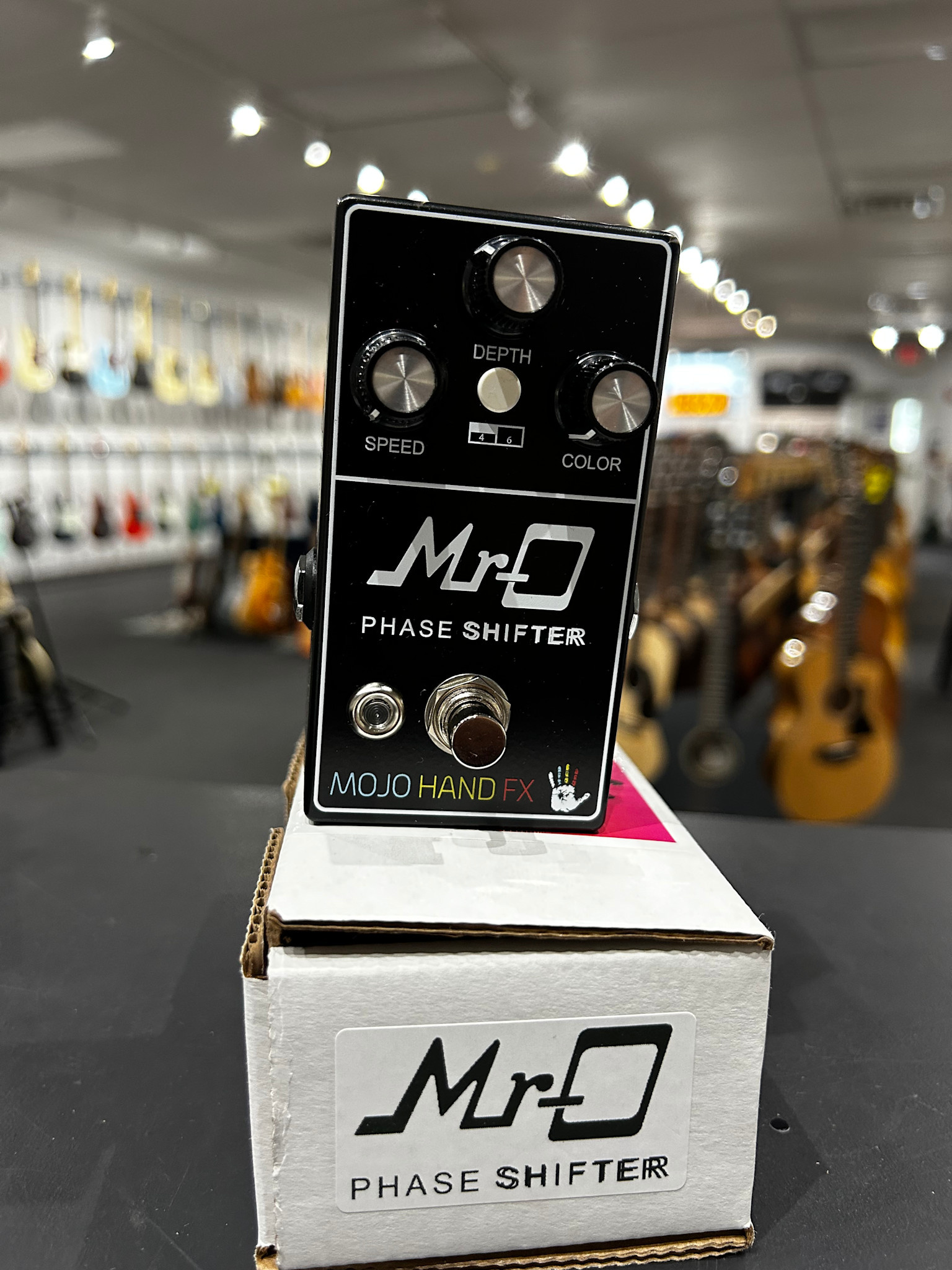 Mojo Hand FX Mr O Phase Shifter - Tone Tailors Guitar Shop