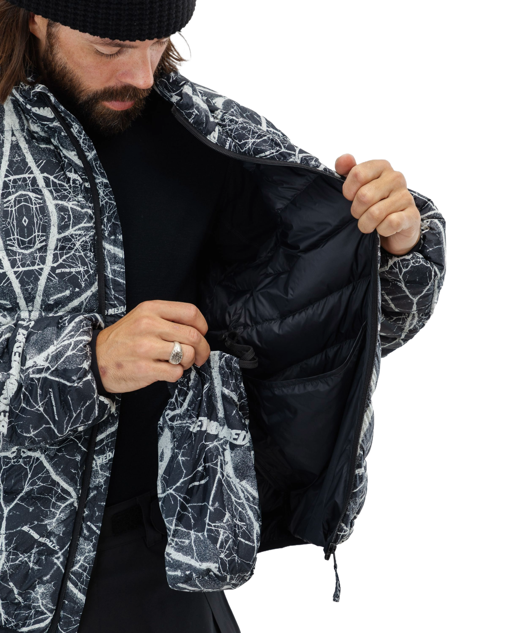 BEYOND MEDALS PACK DOWN JACKET SHIRAKABA 2026 - ONE Boardshop